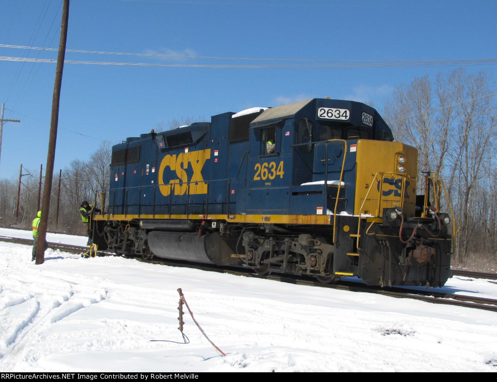 Light engine CSX 2634 prepares to depart